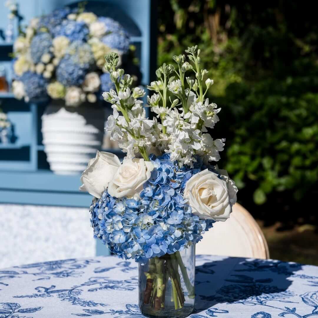 How to Create a Dreamy Wedding Using Blue Hydrangeas (With 25+ Ideas ...