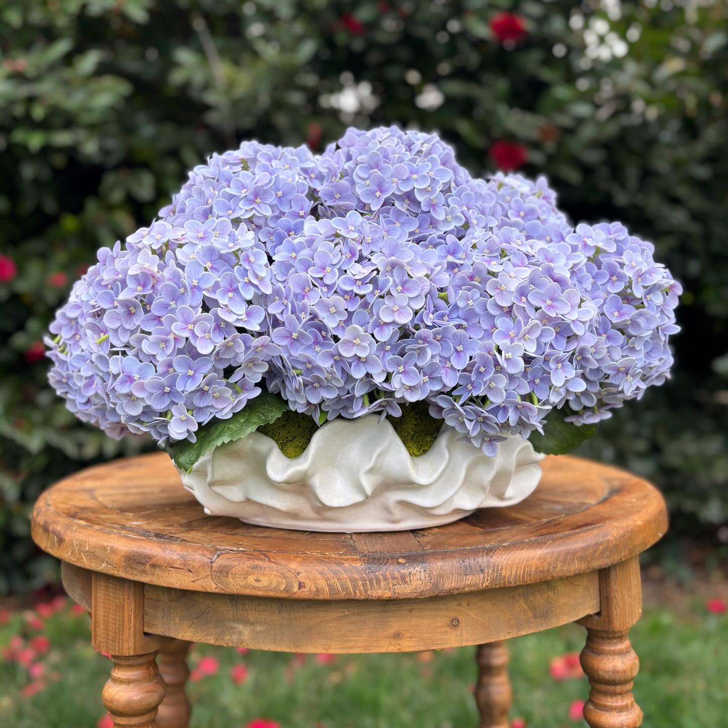 Beautiful Hydrangea Centerpiece Inspirations That Work for Any Occasion ...